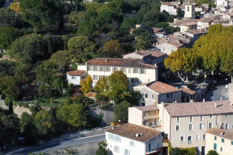 Overnight in Cotignac - Lou Calen, eco-friendly hotel in Provence